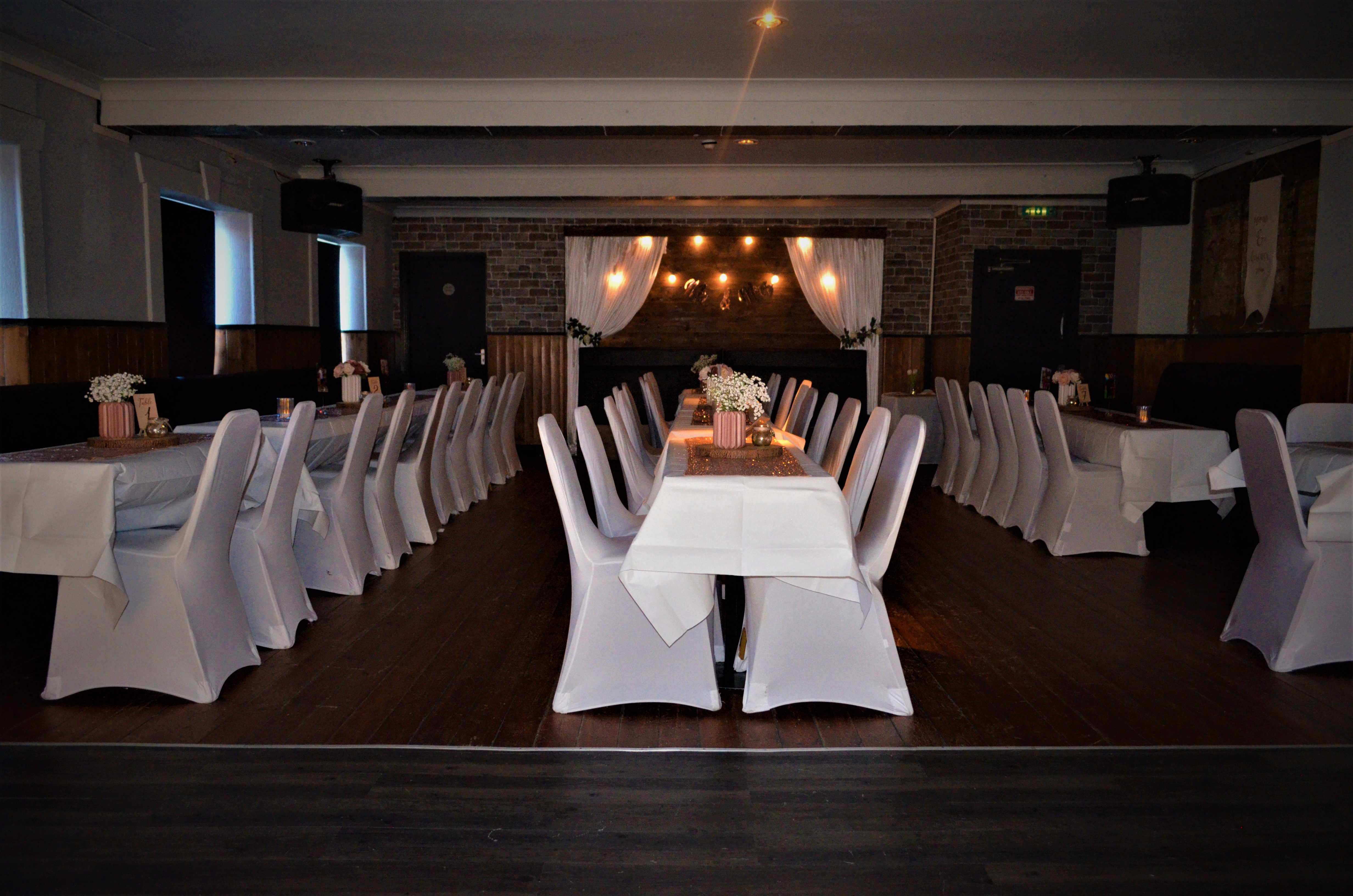 Gallery – Riverside Lounge