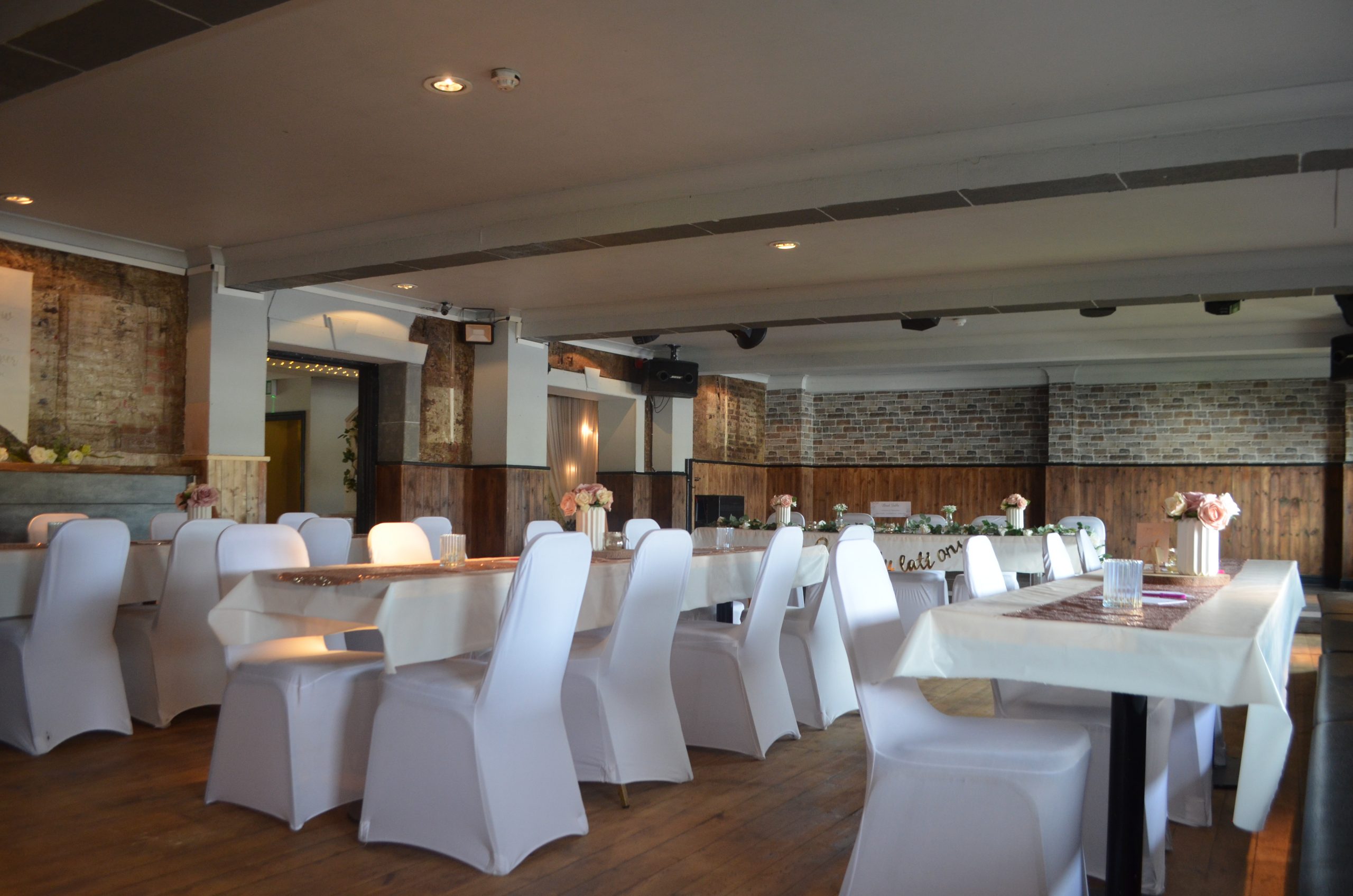 Gallery – Riverside Lounge