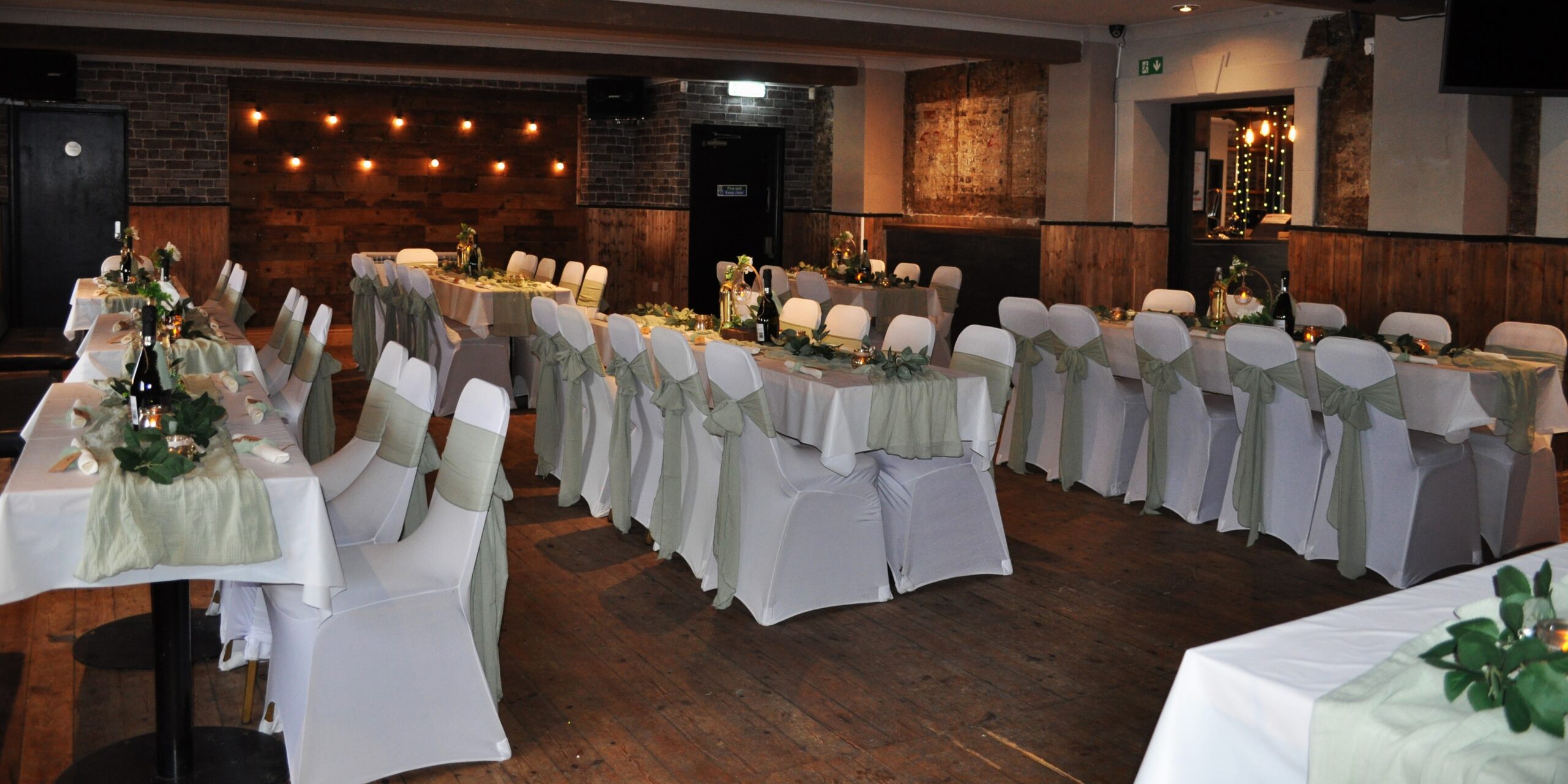 Gallery – Riverside Lounge